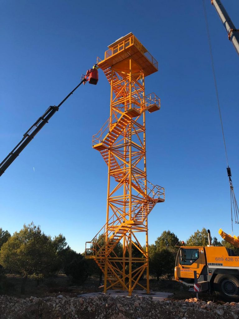 instalacion-torres-vigilancia-incendios-3 insametal - Pantallas ...
